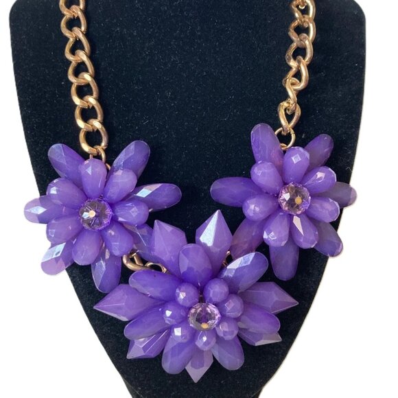Charming Charlie | Jewelry | Purple Charming Charlie Gold Tone Flower ...